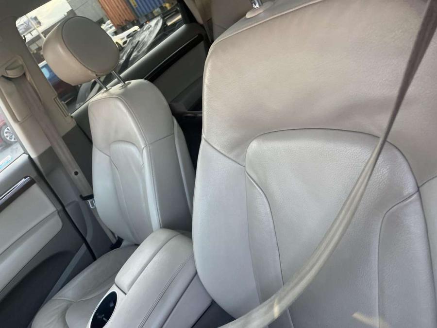 Melns Audi Q7 2014 Viļņa, ar dzinēja tilpumu 3.00 L un nobraukumu 142 tūkst. km par 6900 €, foto 17 vietnē AUTOMOTO.COM.LV