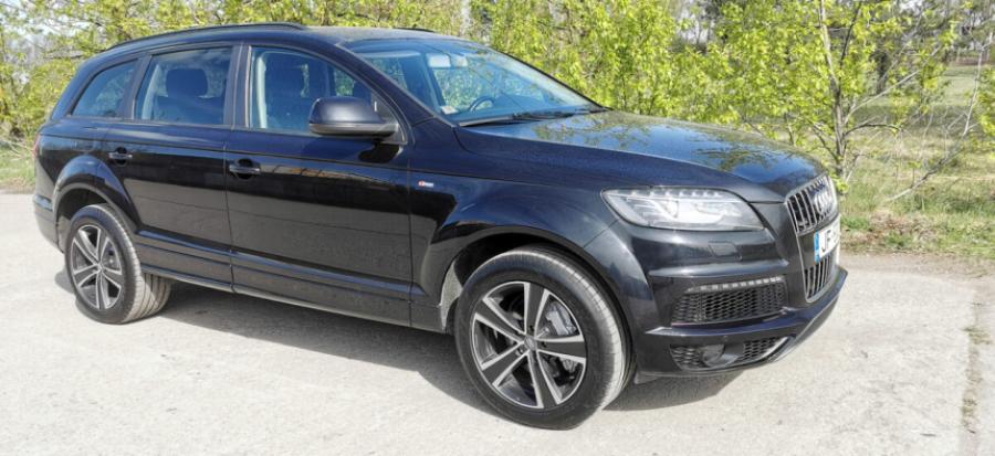 Black Audi Q7 2014 in Riga, with an engine capacity of 3.00 L and mileage of 250 thousand km for 14500 €, photo 1 on AUTOMOTO.COM.LV