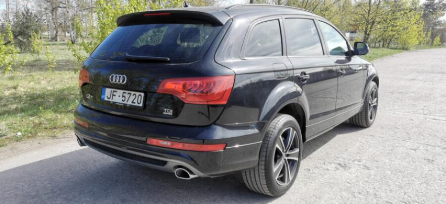 Black Audi Q7 2014 in Riga, with an engine capacity of 3.00 L and mileage of 250 thousand km for 14500 €, photo 6 on AUTOMOTO.COM.LV
