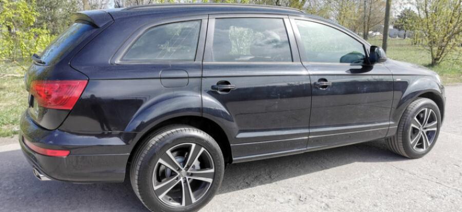 Black Audi Q7 2014 in Riga, with an engine capacity of 3.00 L and mileage of 250 thousand km for 14500 €, photo 7 on AUTOMOTO.COM.LV