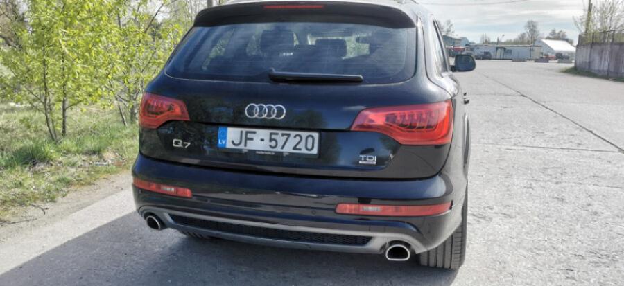 Black Audi Q7 2014 in Riga, with an engine capacity of 3.00 L and mileage of 250 thousand km for 14500 €, photo 10 on AUTOMOTO.COM.LV