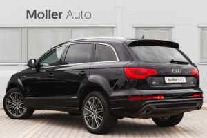 Black Audi Q7 2014 in Ventspils, with an engine capacity of 3.00 L and mileage of 246 thousand km for 12500 €, photo 4 on AUTOMOTO.COM.LV