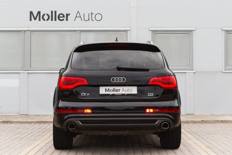 Black Audi Q7 2014 in Ventspils, with an engine capacity of 3.00 L and mileage of 246 thousand km for 12500 €, photo 5 on AUTOMOTO.COM.LV