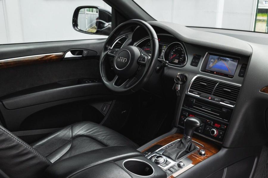 Black Audi Q7 2014 in Ventspils, with an engine capacity of 3.00 L and mileage of 246 thousand km for 12500 €, photo 15 on AUTOMOTO.COM.LV