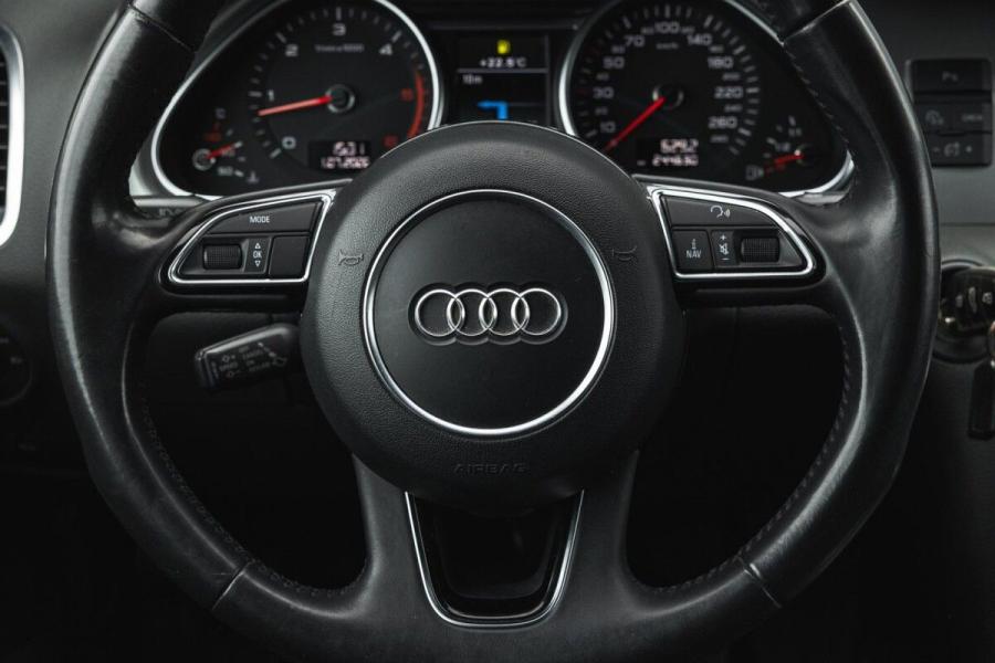 Black Audi Q7 2014 in Ventspils, with an engine capacity of 3.00 L and mileage of 246 thousand km for 12500 €, photo 18 on AUTOMOTO.COM.LV