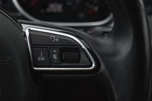Black Audi Q7 2014 in Ventspils, with an engine capacity of 3.00 L and mileage of 246 thousand km for 12500 €, photo 20 on AUTOMOTO.COM.LV