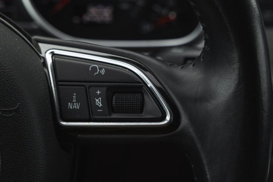 Black Audi Q7 2014 in Ventspils, with an engine capacity of 3.00 L and mileage of 246 thousand km for 12500 €, photo 20 on AUTOMOTO.COM.LV