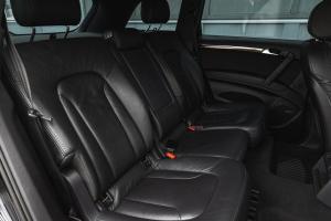 Black Audi Q7 2014 in Ventspils, with an engine capacity of 3.00 L and mileage of 246 thousand km for 12500 €, photo 35 on AUTOMOTO.COM.LV