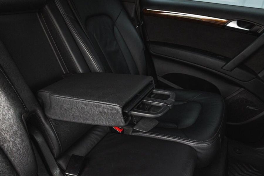Black Audi Q7 2014 in Ventspils, with an engine capacity of 3.00 L and mileage of 246 thousand km for 12500 €, photo 36 on AUTOMOTO.COM.LV