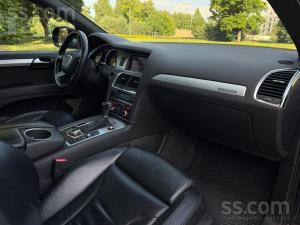 Melns Audi Q7 2014 Rīga, ar dzinēja tilpumu 3.00 L un nobraukumu 190 tūkst. km par 11990 €, foto 17 vietnē AUTOMOTO.COM.LV