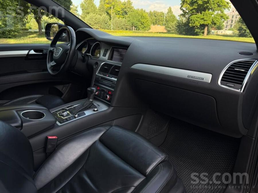 Melns Audi Q7 2014 Rīga, ar dzinēja tilpumu 3.00 L un nobraukumu 190 tūkst. km par 11990 €, foto 17 vietnē AUTOMOTO.COM.LV