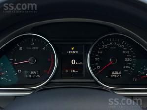 Melns Audi Q7 2014 Rīga, ar dzinēja tilpumu 3.00 L un nobraukumu 190 tūkst. km par 11990 €, foto 24 vietnē AUTOMOTO.COM.LV