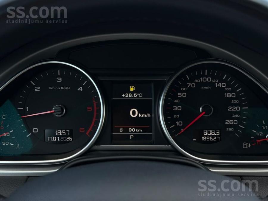 Melns Audi Q7 2014 Rīga, ar dzinēja tilpumu 3.00 L un nobraukumu 190 tūkst. km par 11990 €, foto 24 vietnē AUTOMOTO.COM.LV
