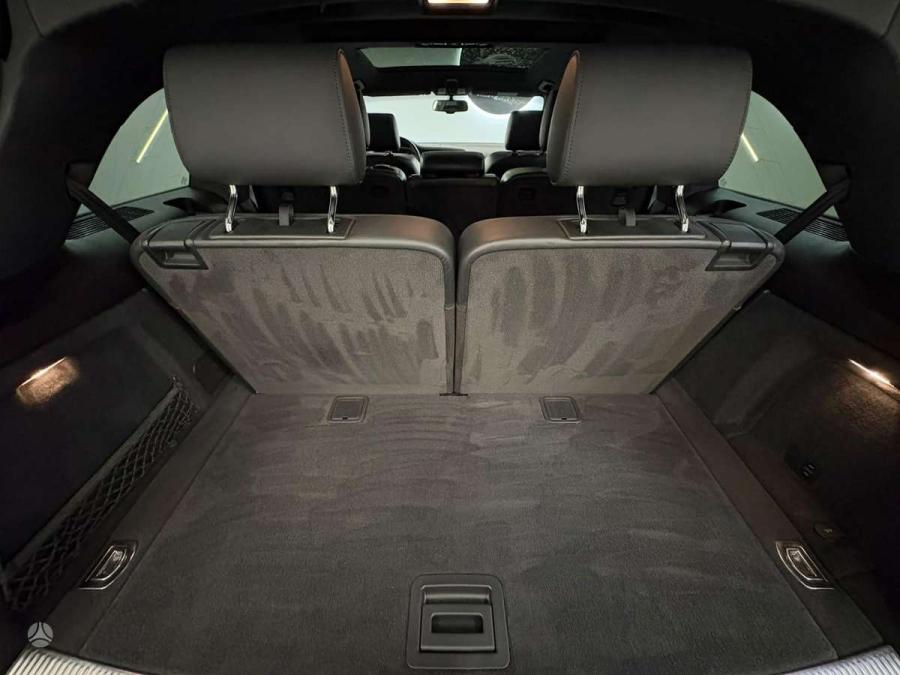 Melns Audi Q7 2014 Marijampole, ar dzinēja tilpumu 2.97 L un nobraukumu 256 tūkst. km par 13999 €, foto 9 vietnē AUTOMOTO.COM.LV