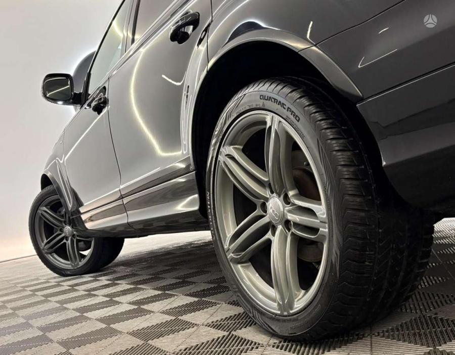 Melns Audi Q7 2014 Marijampole, ar dzinēja tilpumu 2.97 L un nobraukumu 256 tūkst. km par 13999 €, foto 17 vietnē AUTOMOTO.COM.LV