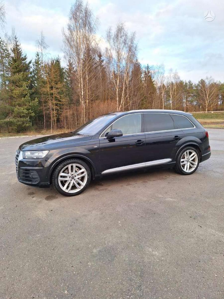 Black Audi Q7 2015 in Pakruojis, with an engine capacity of 2.97 L and mileage of 193 thousand km for 29500 €, photo 2 on AUTOMOTO.COM.LV