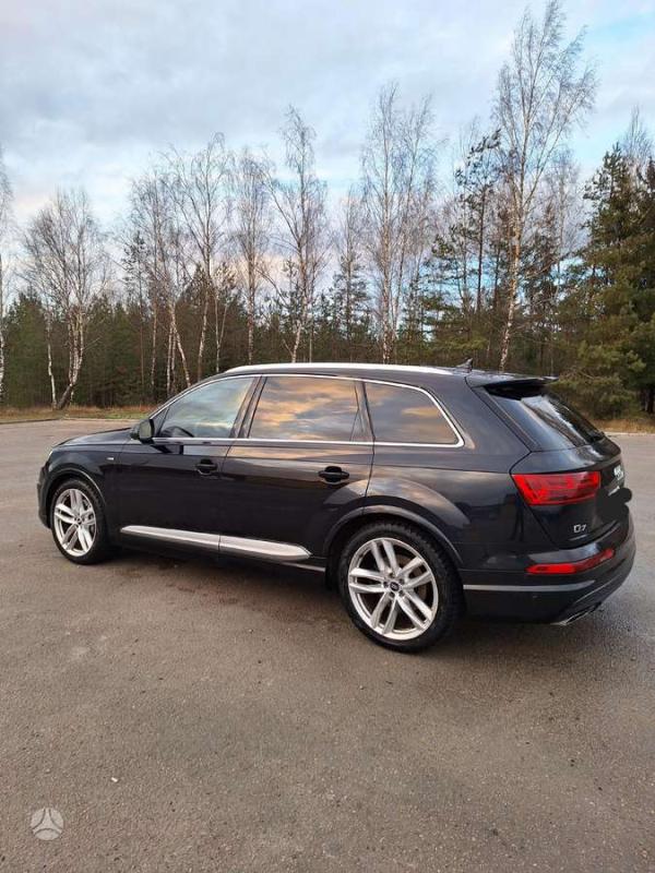 Melns Audi Q7 2015 Pakruojis, ar dzinēja tilpumu 2.97 L un nobraukumu 193 tūkst. km par 29500 €, foto 3 vietnē AUTOMOTO.COM.LV