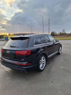 Black Audi Q7 2015 in Pakruojis, with an engine capacity of 2.97 L and mileage of 193 thousand km for 29500 €, photo 4 on AUTOMOTO.COM.LV