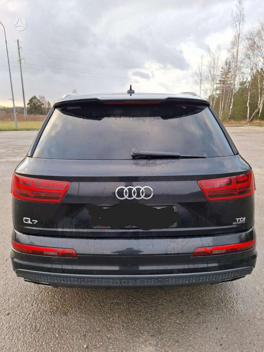 Black Audi Q7 2015 in Pakruojis, with an engine capacity of 2.97 L and mileage of 193 thousand km for 29500 €, photo 5 on AUTOMOTO.COM.LV