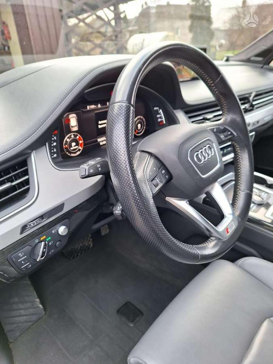 Black Audi Q7 2015 in Pakruojis, with an engine capacity of 2.97 L and mileage of 193 thousand km for 29500 €, photo 17 on AUTOMOTO.COM.LV