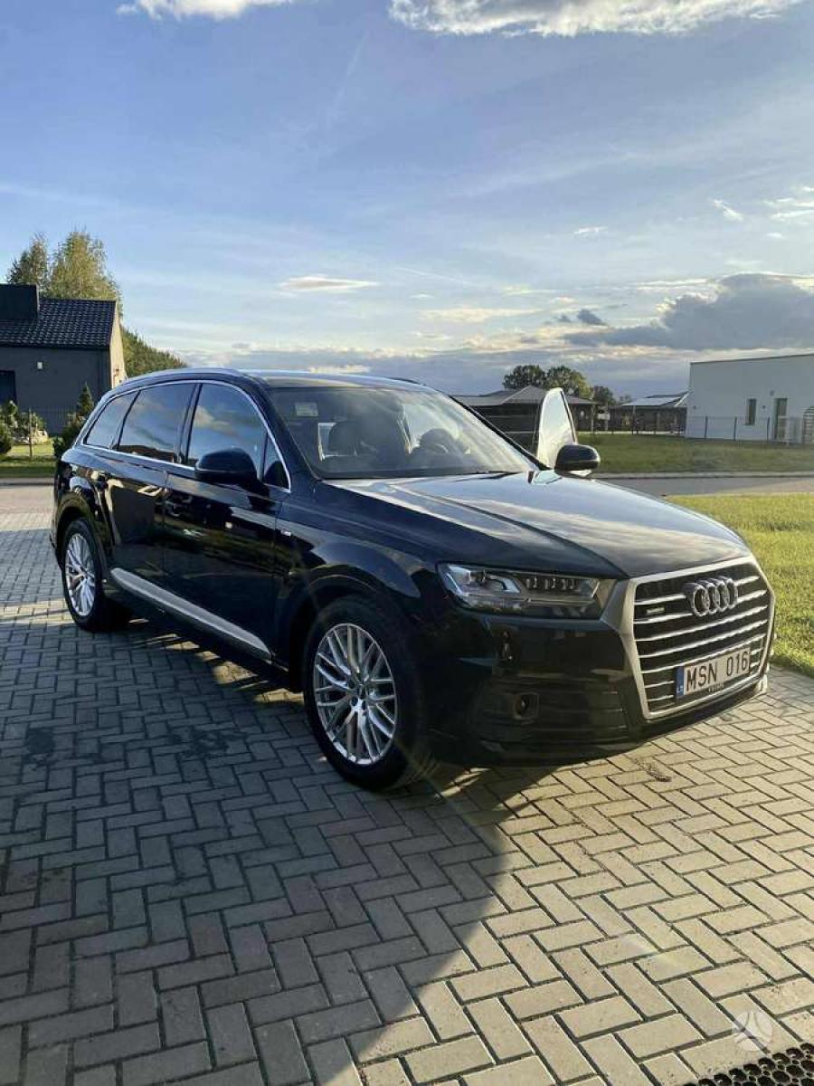 Black Audi Q7 2015 in Kaunas, with an engine capacity of 2.97 L and mileage of 296 thousand km for 18700 €, photo 1 on AUTOMOTO.COM.LV