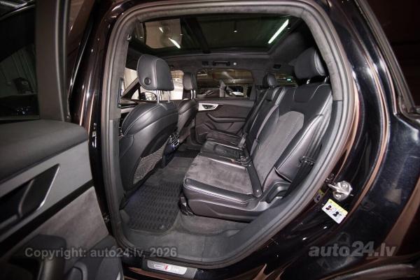 Black Audi Q7 2015 in Tallinn, with an engine capacity of 3.00 L and mileage of 243 thousand km for 22990 €, photo 11 on AUTOMOTO.COM.LV