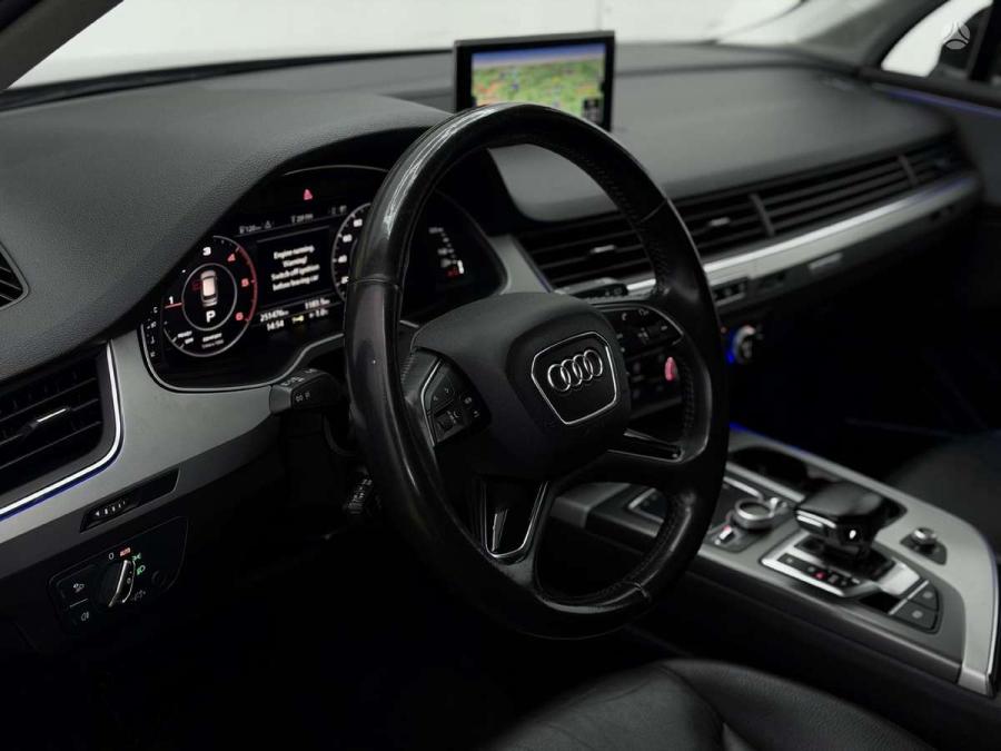 Black Audi Q7 2015 in Vilnius, with an engine capacity of 2.97 L and mileage of 251 thousand km for 19900 €, photo 9 on AUTOMOTO.COM.LV
