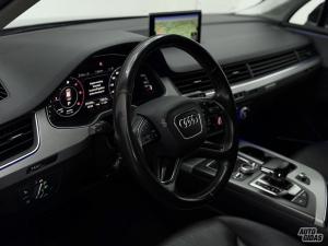 Black Audi Q7 2015 in Avizieniai, with an engine capacity of 3.00 L and mileage of 251 thousand km for 19900 €, photo 9 on AUTOMOTO.COM.LV