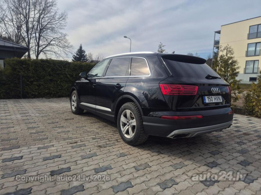 Black Audi Q7 2015 in Tartu, with an engine capacity of 3.00 L and mileage of 244 thousand km for 21999 €, photo 4 on AUTOMOTO.COM.LV
