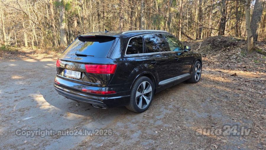 Black Audi Q7 2015 in Tallinn, with an engine capacity of 3.00 L and mileage of 350 thousand km for 16990 €, photo 3 on AUTOMOTO.COM.LV