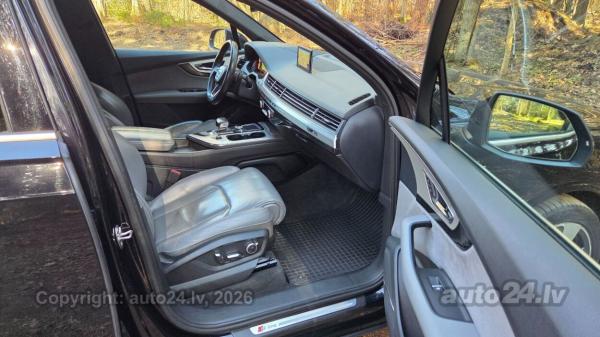 Black Audi Q7 2015 in Tallinn, with an engine capacity of 3.00 L and mileage of 350 thousand km for 16990 €, photo 10 on AUTOMOTO.COM.LV