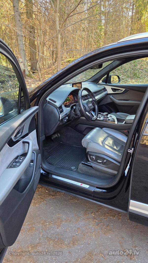 Black Audi Q7 2015 in Tallinn, with an engine capacity of 3.00 L and mileage of 350 thousand km for 16990 €, photo 11 on AUTOMOTO.COM.LV