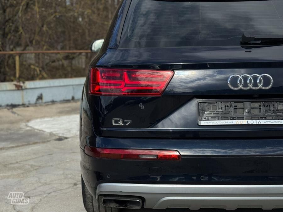 Melns Audi Q7 2015 Viļņa, ar dzinēja tilpumu 3.00 L un nobraukumu 289 tūkst. km par 19400 €, foto 13 vietnē AUTOMOTO.COM.LV