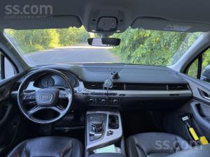 Black Audi Q7 2015 in Riga, with an engine capacity of 3.00 L and mileage of 191 thousand km for 17999 €, photo 6 on AUTOMOTO.COM.LV