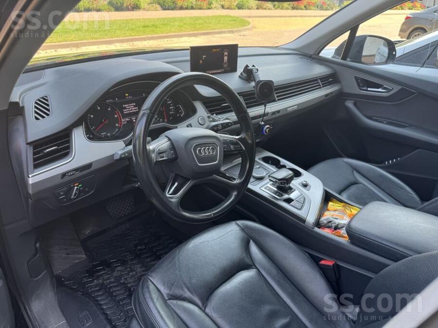 Black Audi Q7 2015 in Riga, with an engine capacity of 3.00 L and mileage of 192 thousand km for 17499 €, photo 7 on AUTOMOTO.COM.LV
