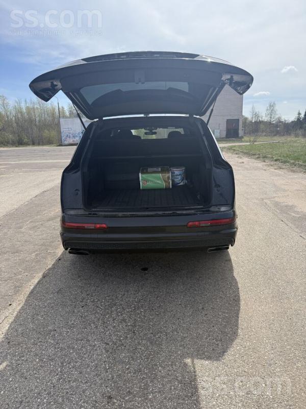 Black Audi Q7 2015 in Daugavpils, with an engine capacity of 3.00 L and mileage of 252 thousand km for 21600 €, photo 9 on AUTOMOTO.COM.LV