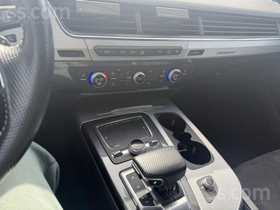Melns Audi Q7 2015 Daugavpils, ar dzinēja tilpumu 3.00 L un nobraukumu 252 tūkst. km par 21600 €, foto 15 vietnē AUTOMOTO.COM.LV