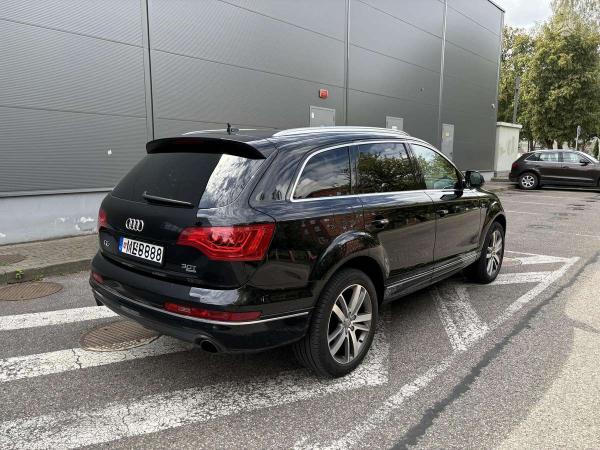 Black Audi Q7 2015 in Marijampole, with an engine capacity of 3.00 L and mileage of 117 thousand km for 15000 €, photo 4 on AUTOMOTO.COM.LV