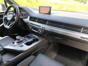 Black Audi Q7 2015 in Vilnius, with an engine capacity of 2.97 L and mileage of 212 thousand km for 22800 €, photo 14 on AUTOMOTO.COM.LV