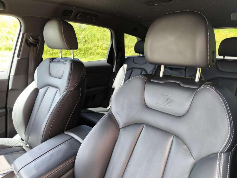 Black Audi Q7 2015 in Vilnius, with an engine capacity of 2.97 L and mileage of 212 thousand km for 22800 €, photo 16 on AUTOMOTO.COM.LV