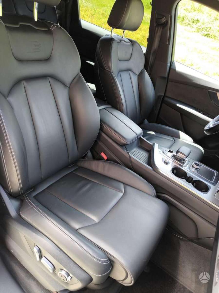 Black Audi Q7 2015 in Vilnius, with an engine capacity of 2.97 L and mileage of 212 thousand km for 22800 €, photo 17 on AUTOMOTO.COM.LV