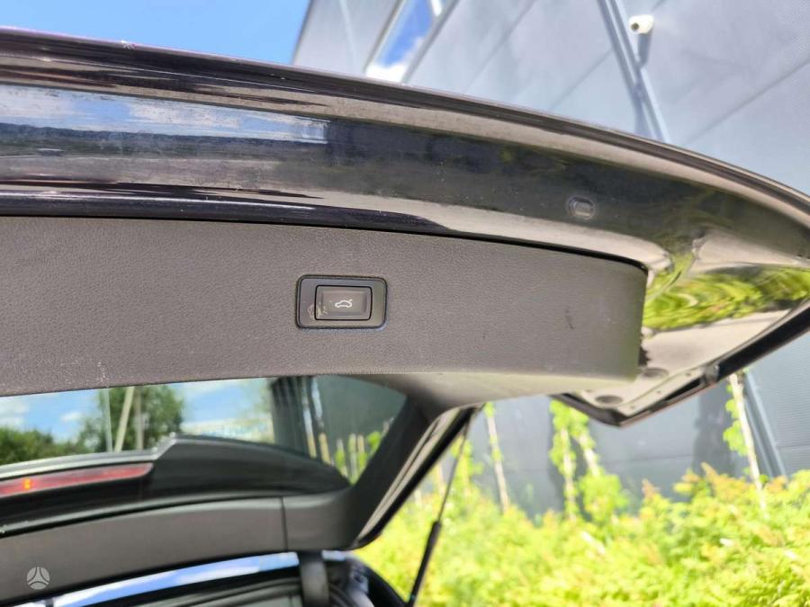 Black Audi Q7 2015 in Vilnius, with an engine capacity of 2.97 L and mileage of 212 thousand km for 22800 €, photo 24 on AUTOMOTO.COM.LV