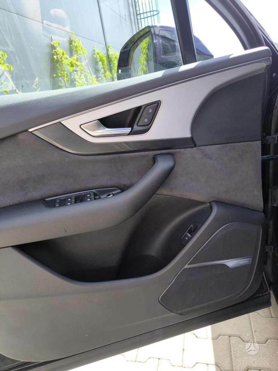 Black Audi Q7 2015 in Vilnius, with an engine capacity of 2.97 L and mileage of 212 thousand km for 22800 €, photo 26 on AUTOMOTO.COM.LV