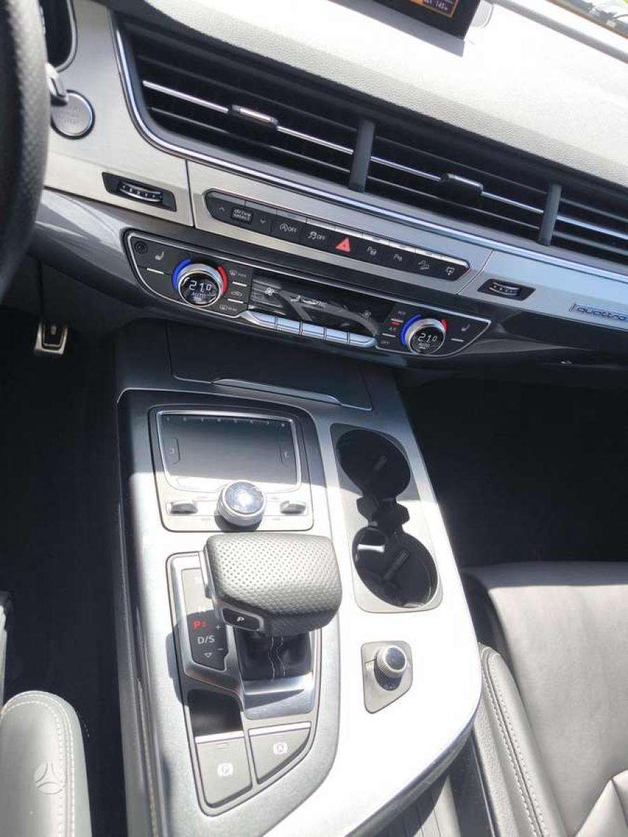 Black Audi Q7 2015 in Vilnius, with an engine capacity of 2.97 L and mileage of 212 thousand km for 22800 €, photo 34 on AUTOMOTO.COM.LV