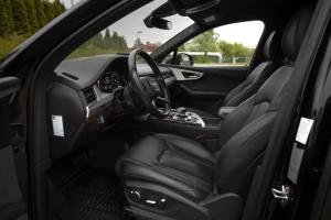 Black Audi Q7 2015 in Jelgava, with an engine capacity of 3.00 L and mileage of 169 thousand km for 29990 €, photo 10 on AUTOMOTO.COM.LV