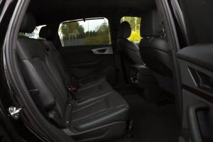 Black Audi Q7 2015 in Jelgava, with an engine capacity of 3.00 L and mileage of 169 thousand km for 29990 €, photo 23 on AUTOMOTO.COM.LV