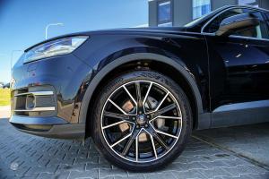 Black Audi Q7 2015 in Kaunas, with an engine capacity of 2.97 L and mileage of 239 thousand km for 22950 €, photo 7 on AUTOMOTO.COM.LV