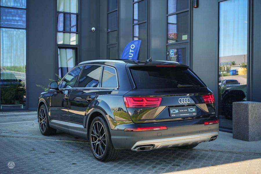 Black Audi Q7 2015 in Kaunas, with an engine capacity of 2.97 L and mileage of 239 thousand km for 22950 €, photo 10 on AUTOMOTO.COM.LV
