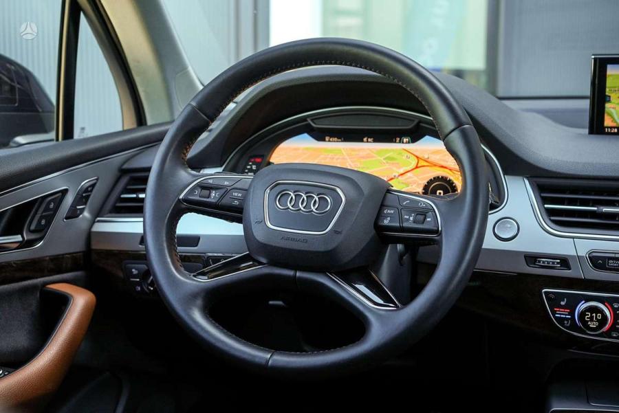 Black Audi Q7 2015 in Kaunas, with an engine capacity of 2.97 L and mileage of 239 thousand km for 22950 €, photo 20 on AUTOMOTO.COM.LV