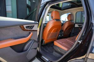 Black Audi Q7 2015 in Kaunas, with an engine capacity of 2.97 L and mileage of 239 thousand km for 22950 €, photo 35 on AUTOMOTO.COM.LV